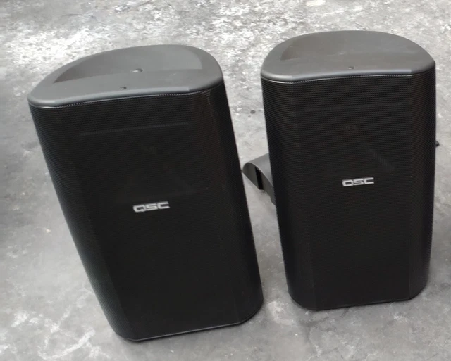 2 ENCEINTES QSC AD-S82 avec supports muraux EUR 290,00 - PicClick IT