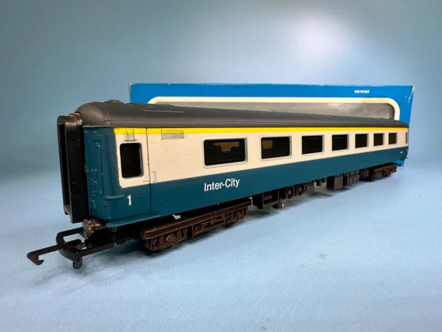 AIRFIX 54201-8 MK2 1st Class Inter-City OPEN COACH BR BLUE - OO GAUGE £ ...
