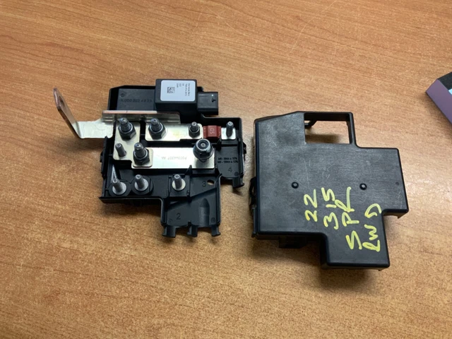 MERCEDES BENZ SPRINTER Mk3 907/910 2018-2023 Fuse Box A9075406960 £170. ...