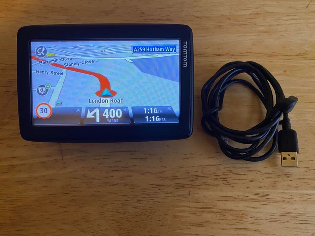 TOMTOM SAT NAV Model 4EN52 Z1230 with USB Charging Lead, Western Europe ...