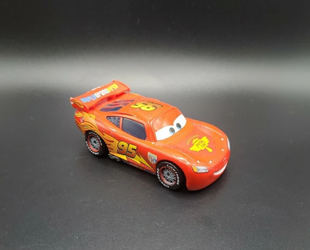 DISNEY PIXAR CARS World Grand Prix Lightning McQueen #95 Diecast Mattel ...
