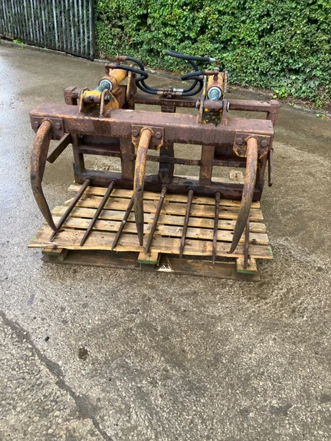 DAVID BROWN 990 loader tractor with V5 logbook. Excellent starter, rare ...