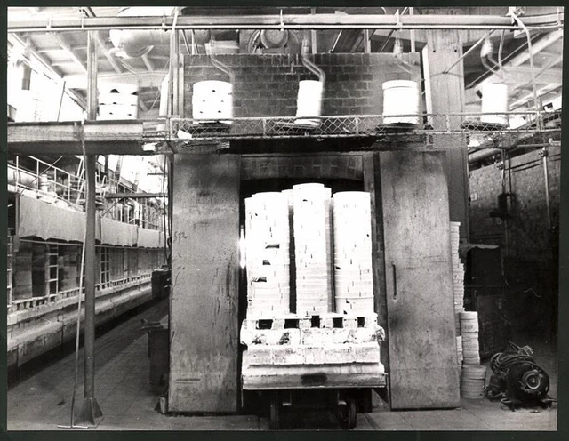 FOTOGRAFIE HELMUT RADDATZ, Berlin-Weißensee, VEB Porzellanwerk Kahla ...