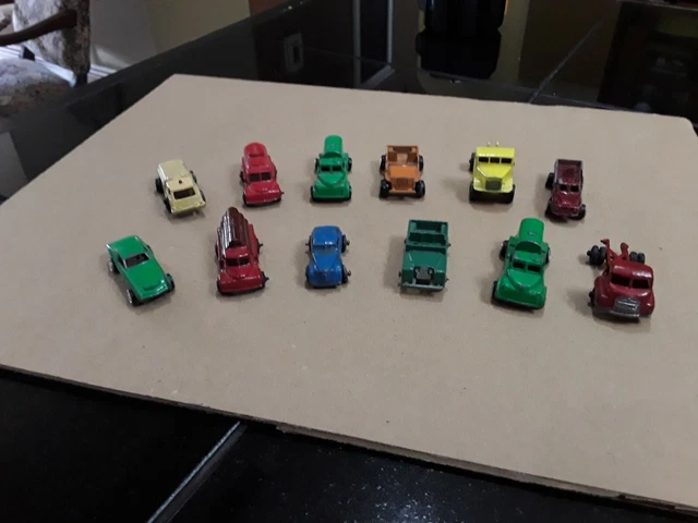 VINTAGE DIECAST CARS And Trucks 12 Metal Model Train Layouts Dioramas ...