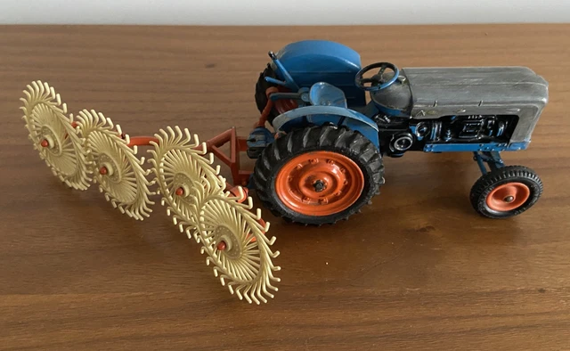 BRITAINS FARM 1:32 Vicon Lely Acrobat HAY TURNER Rake 9537. Tractor ...