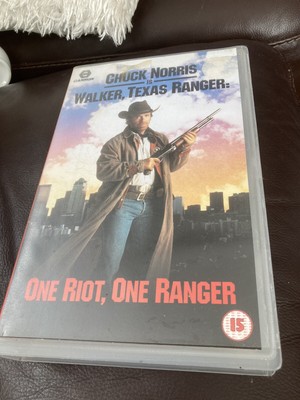 VHS VIDEO CHUCK norris one riot one ranger £0.99 - PicClick UK