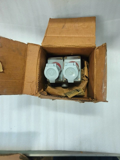 APPLETON EFSR-2023 RÉCEPTACLE Imbriqués Avec Interrupteur Pour ...