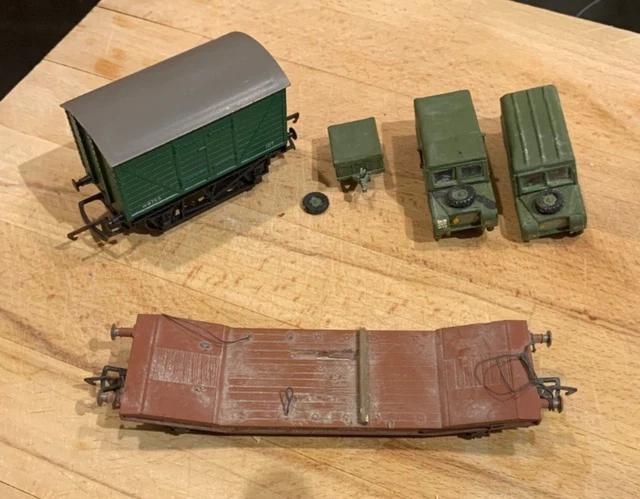 SMALL JOBLOT OO gauge - Airfix Lowmac + Landrover/trailer loads ...