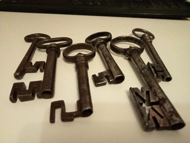 SEI CHIAVI 600/700 Cle, Schlussel ,Key, Eisen Fer Iron EUR 300,00 ...