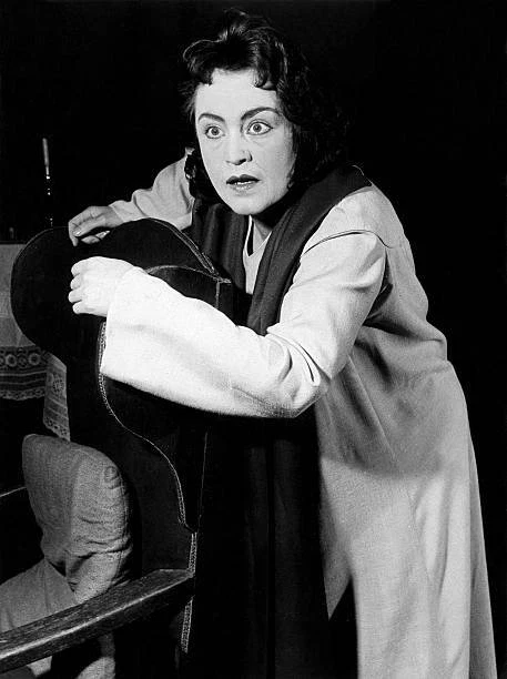 ELFRIEDE TROETSCHEL SINGER Germanyin Die Heilige der Bleekerst- 1955 ...