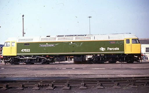 ORIGINAL COLOUR SLIDE of ex works green 47522 BR class 47 diesel loco £ ...