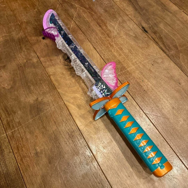 DEMON SLAYER KIMETSU no Yaiba Shinobu Kocho DX Nichirin Sword Bandai ...