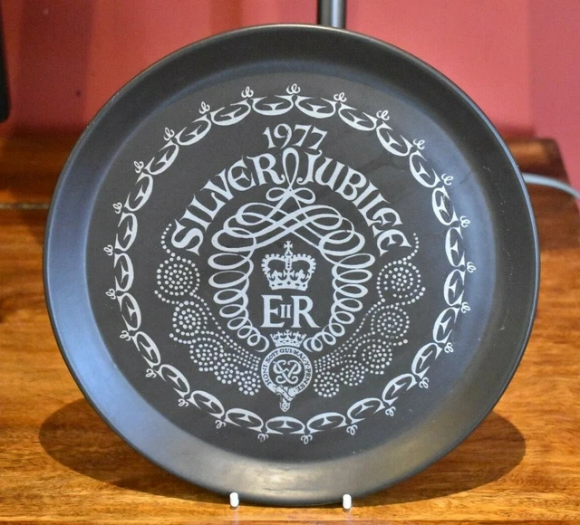 QUEEN ELIZABETH HONITON Pottery Silver Jubilee 1977 Display Plate (M) £ ...