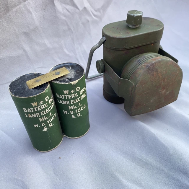 WW2 BRITISH ARMY LAMP ELECTRIC No1 & EVER READY WD /|\ BATTERY FIELD ...