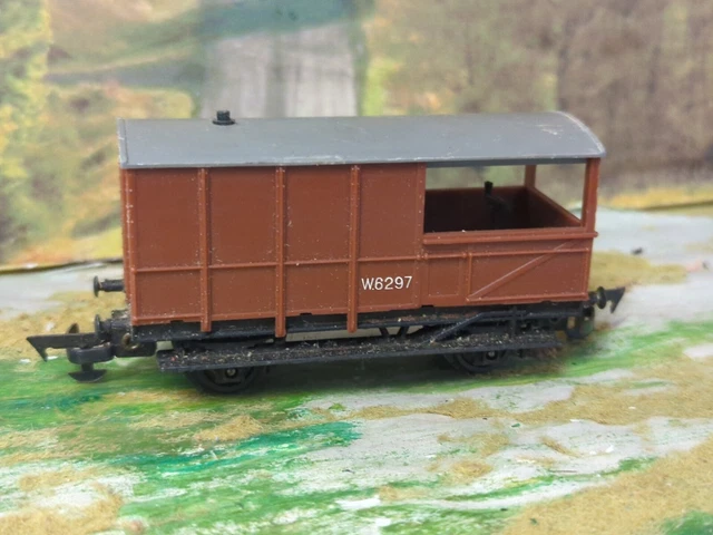 TRIANG R124 BROWN WR BRAKE VAN WAGON W6297 "00" Gauge - £4.36 - PicClick UK