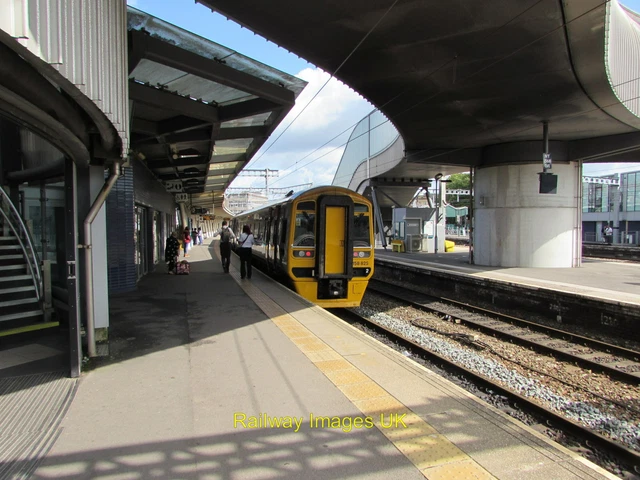 RAILWAY PHOTO - Class 158 dmu platform 4 Newport station c2019 £2.00 ...