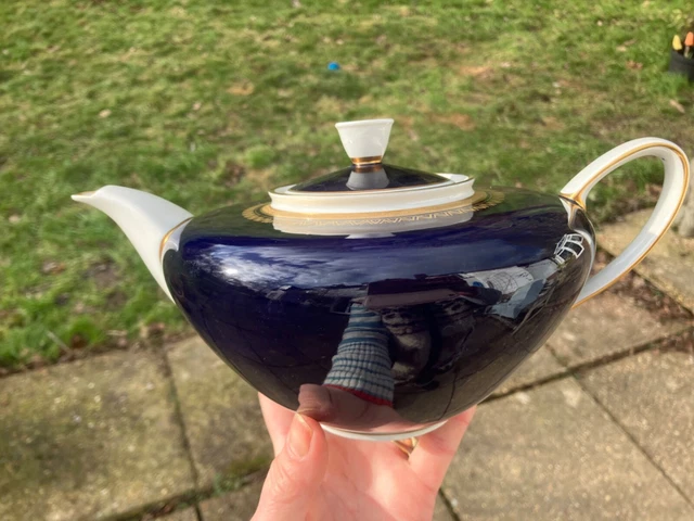 1933 - 1945 German Weimar porcelain Petra design cobalt and gilt teapot ...