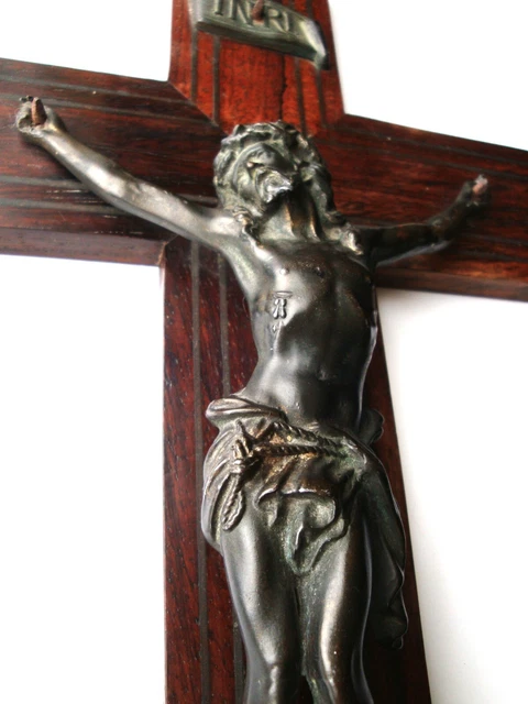 ANCIEN ET GRAND CRUCIFIX en BRONZE JESUS CHRIST CROIX BOIS 40 cm datant ... ANCIEN ET GRAND CRUCIFIX en BRONZE JESUS CHRIST CROIX BOIS 40 cm datant ...