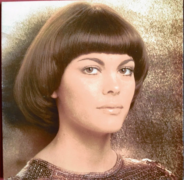MIREILLE MATHIEU - Lp " C'est L'amour Et La Vie Que Je Te Dois" Inclus ...