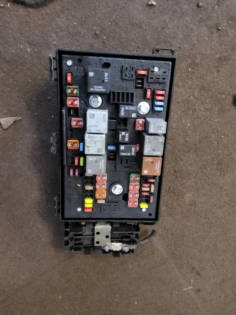 VAUXHALL ASTRA J Front Fuse Box Fusebox 1.4 turbo 2009-14 £44.99 ...
