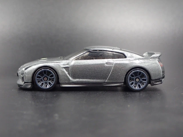 2017-2022 NISSAN GTR R35 Skyline Rare 1:64 Scale Diorama Diecast Modèle ...