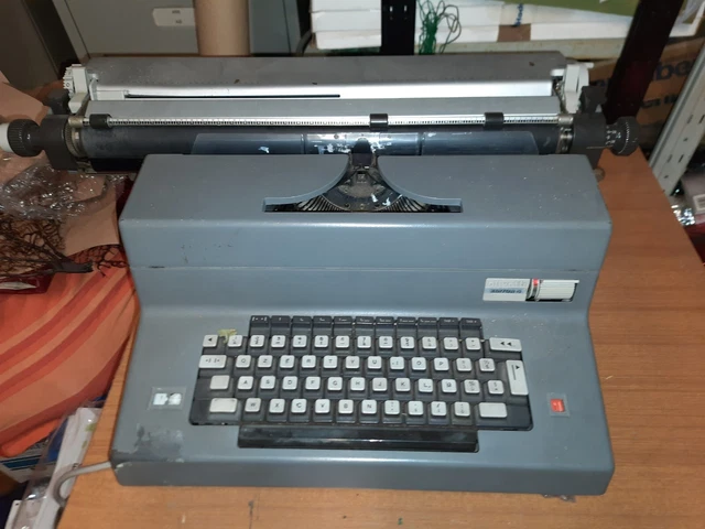 MACCHINA DA SCRIVERE Olivetti editor 4 EUR 70,00 - PicClick IT