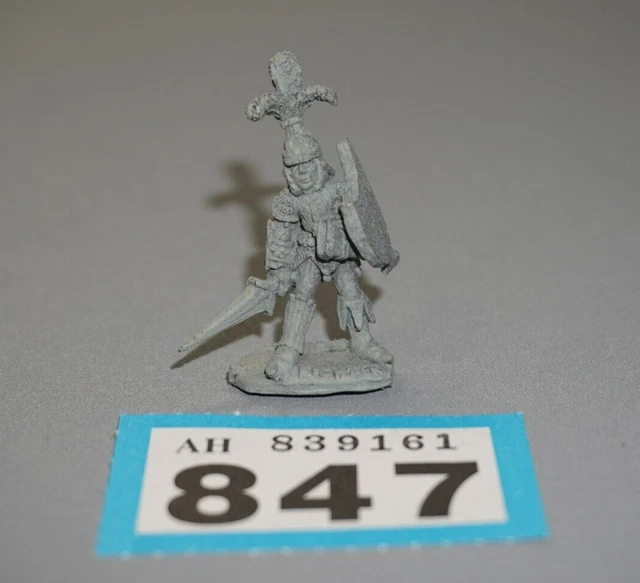 WARHAMMER CITADEL C08 High Elf Elves Fighter Pre Slotta - Metal £0.99 ...