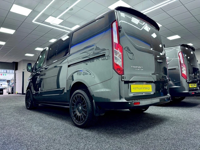 FORD TRANSIT CUSTOM 2.0 300 EcoBlue Limited Crew Van Auto L1 H1 Euro 6 ...