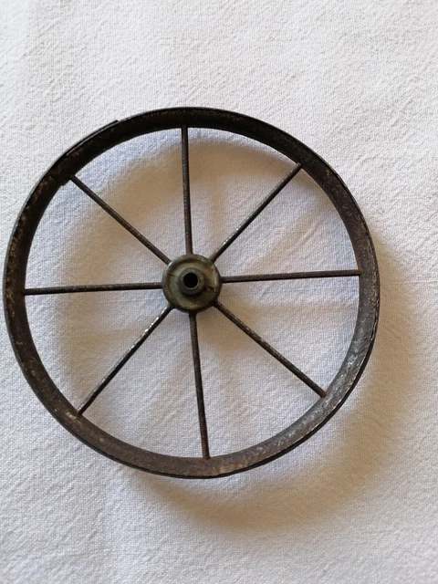 ROUE POUR JOUET ancien. Grande roue en tôle soudée, huit rayons. EUR 20 ...