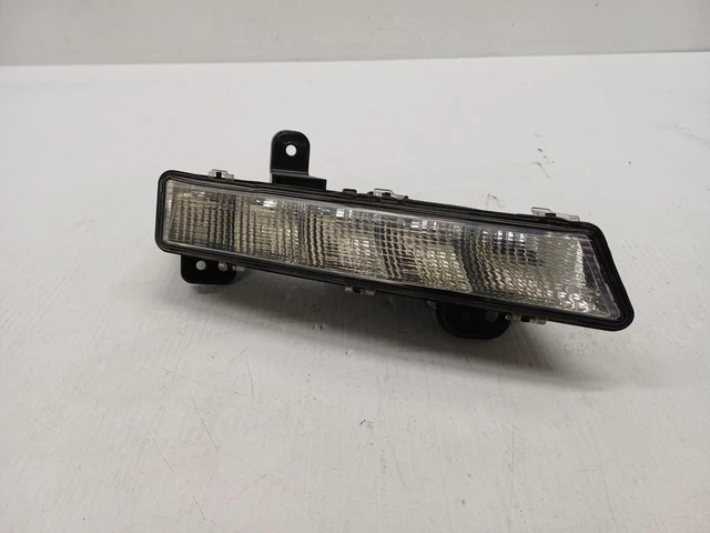 HOLDEN COMMODORE RIGHT Indicator/Fog/Side Daytime Running Lamp, Vf, Ss ...