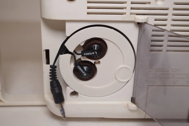 VINTAGE REALISTIC SCR-40 AM/FM Cassette Recorder Radio Shack Model 14 ...