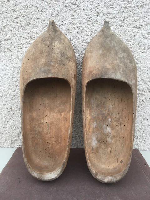 ANCIENNE PAIRE DE sabots adulte / Sabots en bois / Déco EUR 19,90 ...