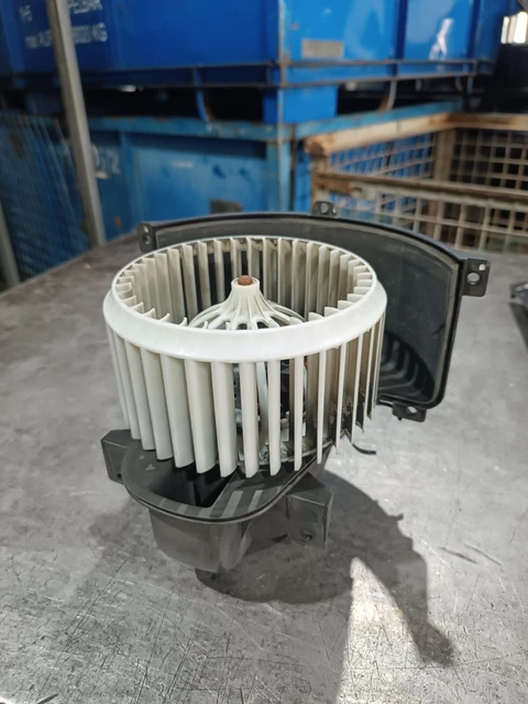 GENUINE AUDI Q7 4L Rear Blower Motor Blower Regulator 4L1820021 £105.92 ...