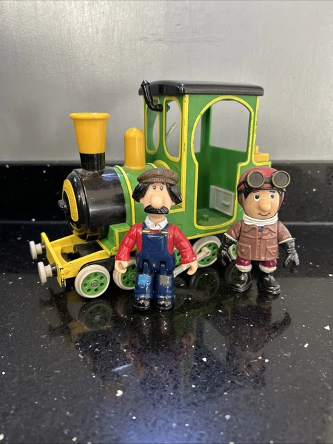 POSTMAN PAT - Greendale Rocket Train Push Along Friction Plus ...
