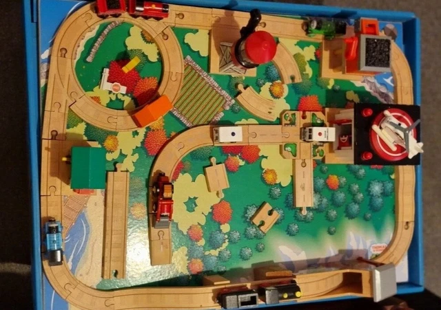 THOMAS THE TANK Engine Wooden Train Set Bundle - original, good ...