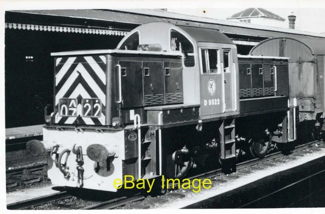 PHOTO RAILWAY 6X4 Class 14 Shunter D9522 shunts parcels c1960's £4.00 ...