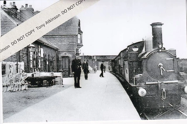 NESTON SOUTH RAILWAY Station - Cheshire - Photo Print - #7267 £1.50 ...