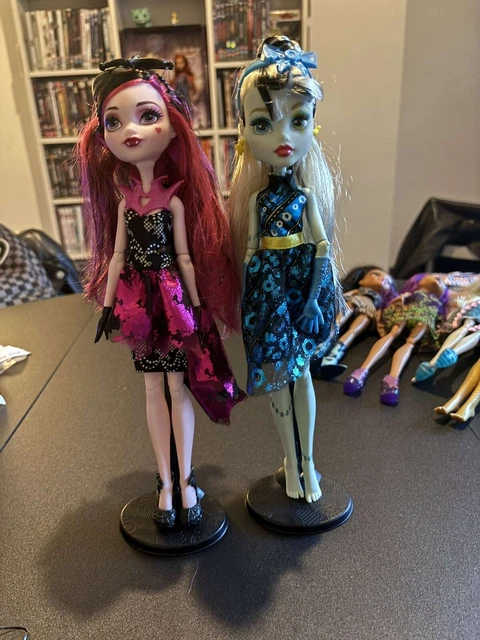 MONSTER HIGH DRACULAURA And Frankie Stein Welcome To Monster High G2 ...
