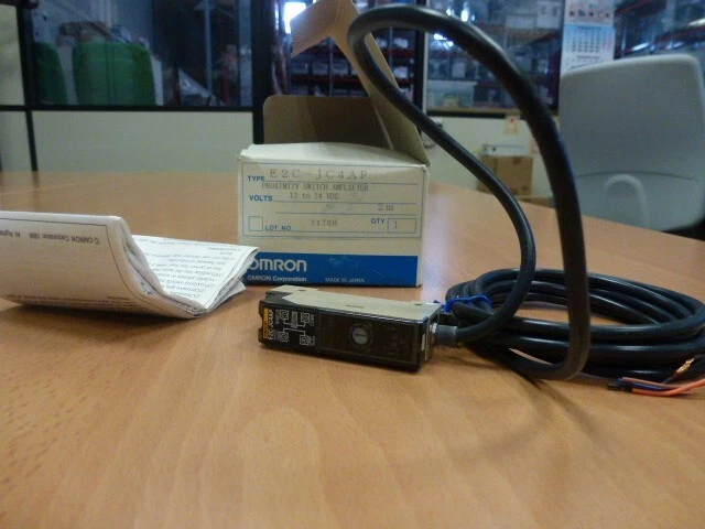 OMRON E2C-JC4AP OMRON E2C-JC4AP PROXIMITY sensor 12 to 24VDC 45mA ( 51-D-1 EUR 97,60 - PicClick IT