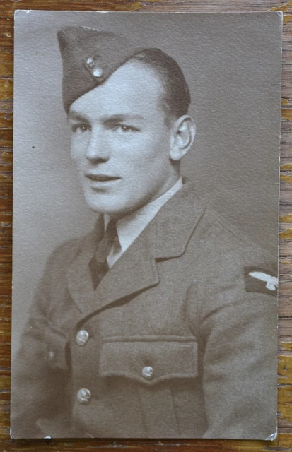 WW2 ERA ROYAL Air Force (RAF) aircraftman photograph £5.99 - PicClick UK