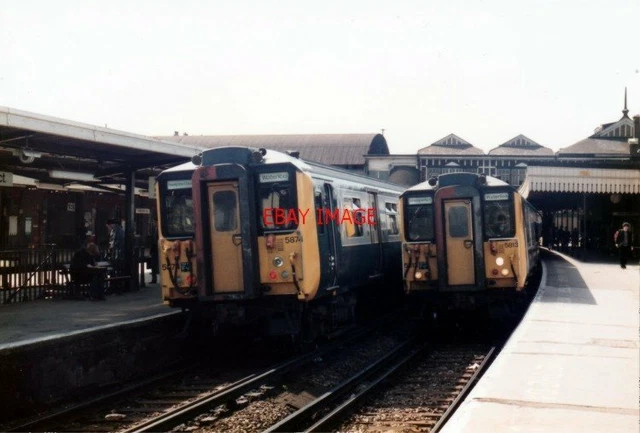 PHOTO EMU 5874 & 5813 Clapham Junction £1.50 - PicClick UK