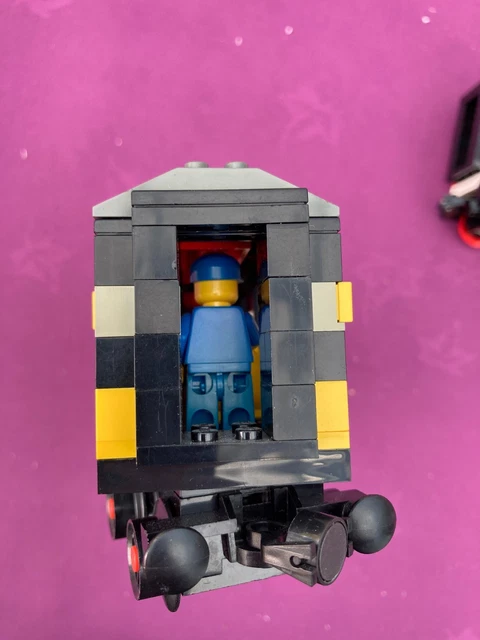 LEGO RAILWAY FREELANCE Bogie Coach In Yellow. £5.44 - PicClick UK