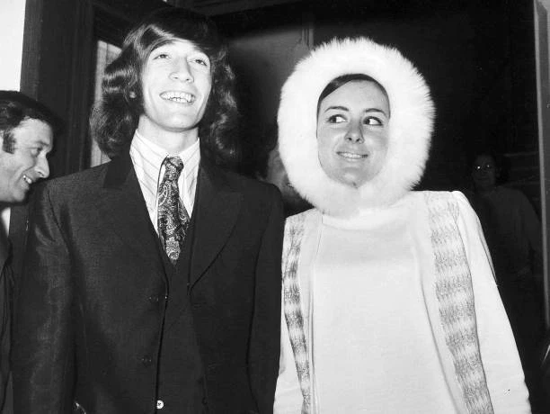 ROBIN GIBB MARRIES Molly Hullis at Caxton Hall London 1968 Old Photo $9 ...