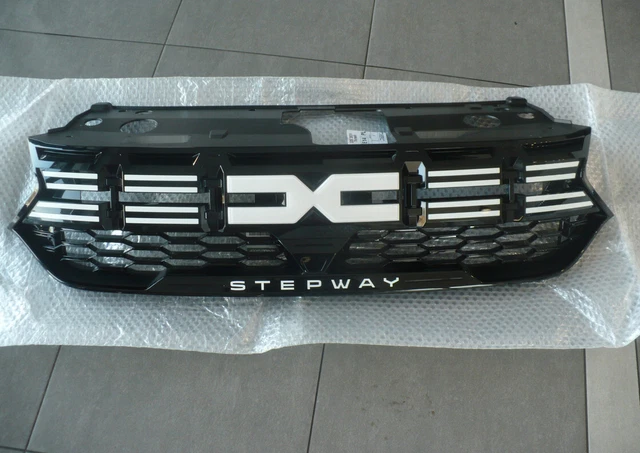 DACIA SANDERO STEPWAY 2020-2024 Front Bumper Facelift Grill 622540736R ...