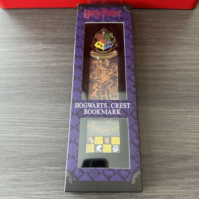 HARRY POTTER THE Noble Collection Hogwarts Crest Bookmark BNIB BNWT £9. ...