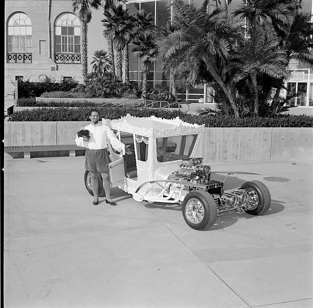 ED ROTH DRUID Princess Addams Family Car 1966 4 Motor Racing Old Photo ...