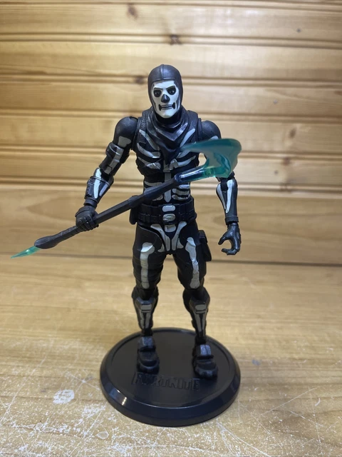 MCFARLANE TOYS FORTNITE GREEN GLOW SKULL TROOPER Walgreens Exclusive 7 ...