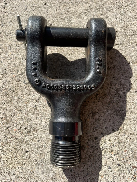 MERCEDES / DAF/ Man / Iveco, Truck, Front Screw In Recovery Towing Eye ...