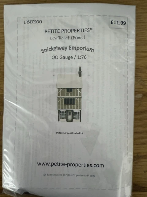 DOLLHOUSE KIT. PETITE properties. Snickleway Emporium LOW RELIEF 1/76 ...