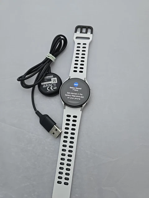 SAMSUNG GALAXY WATCH5 40mm SM-R900 Aluminium GPS Smartwatch - Silver ...